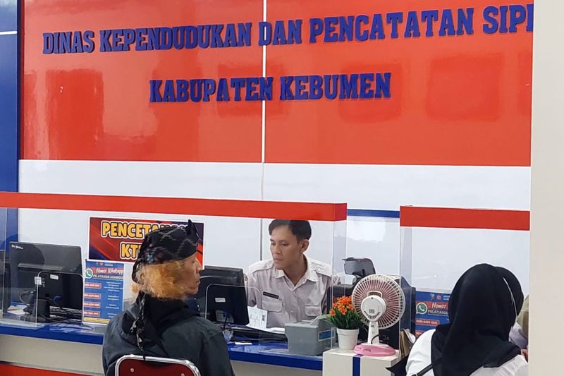 Aktivasi IKD Melesat, tapi KTP Fisik Tetap jadi Pilihan Utama Warga ...